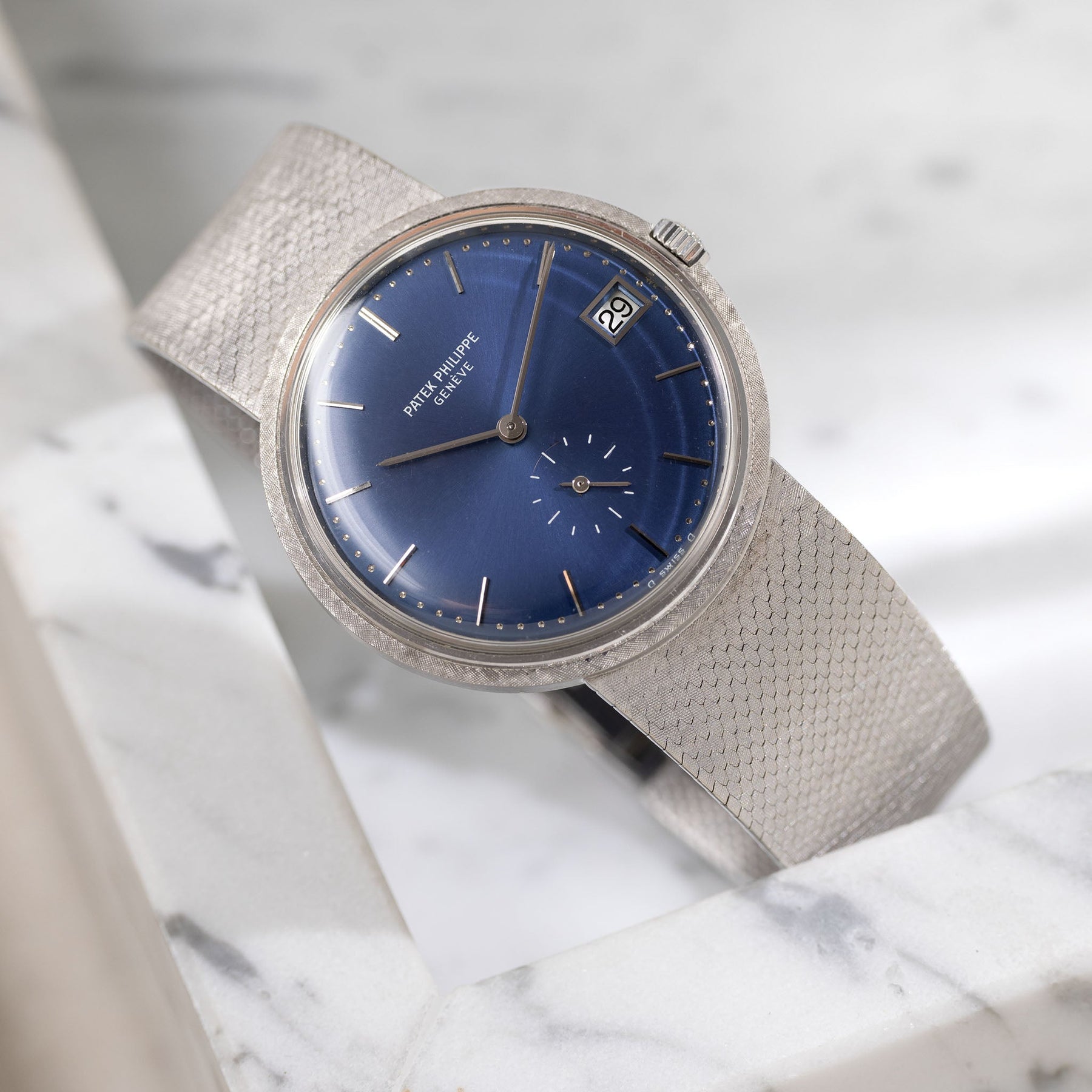 Patek Philippe Calatrava Blue Dial in 18k White Gold with Original Gua